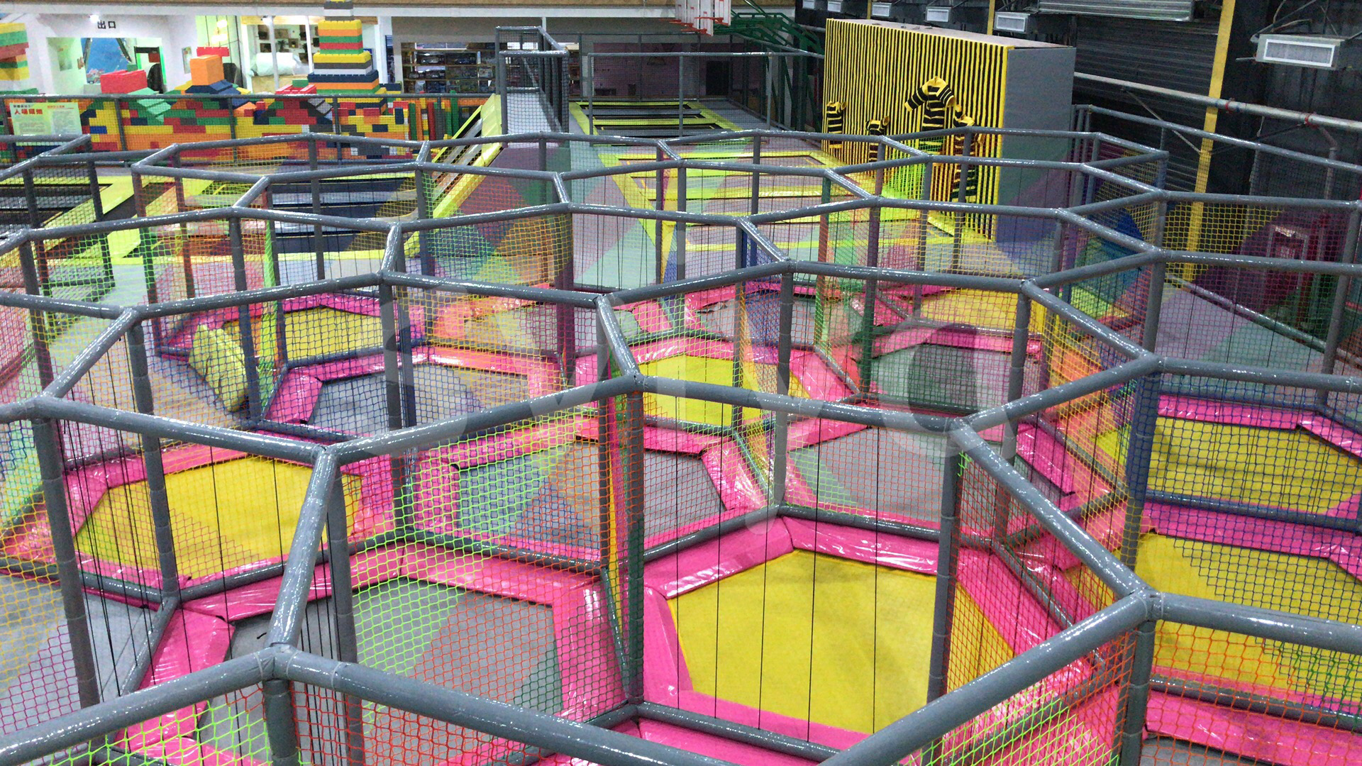 Maze Trampoline,Park-our,Soccer,Spider Man,Foam Pit,Basketball And ...